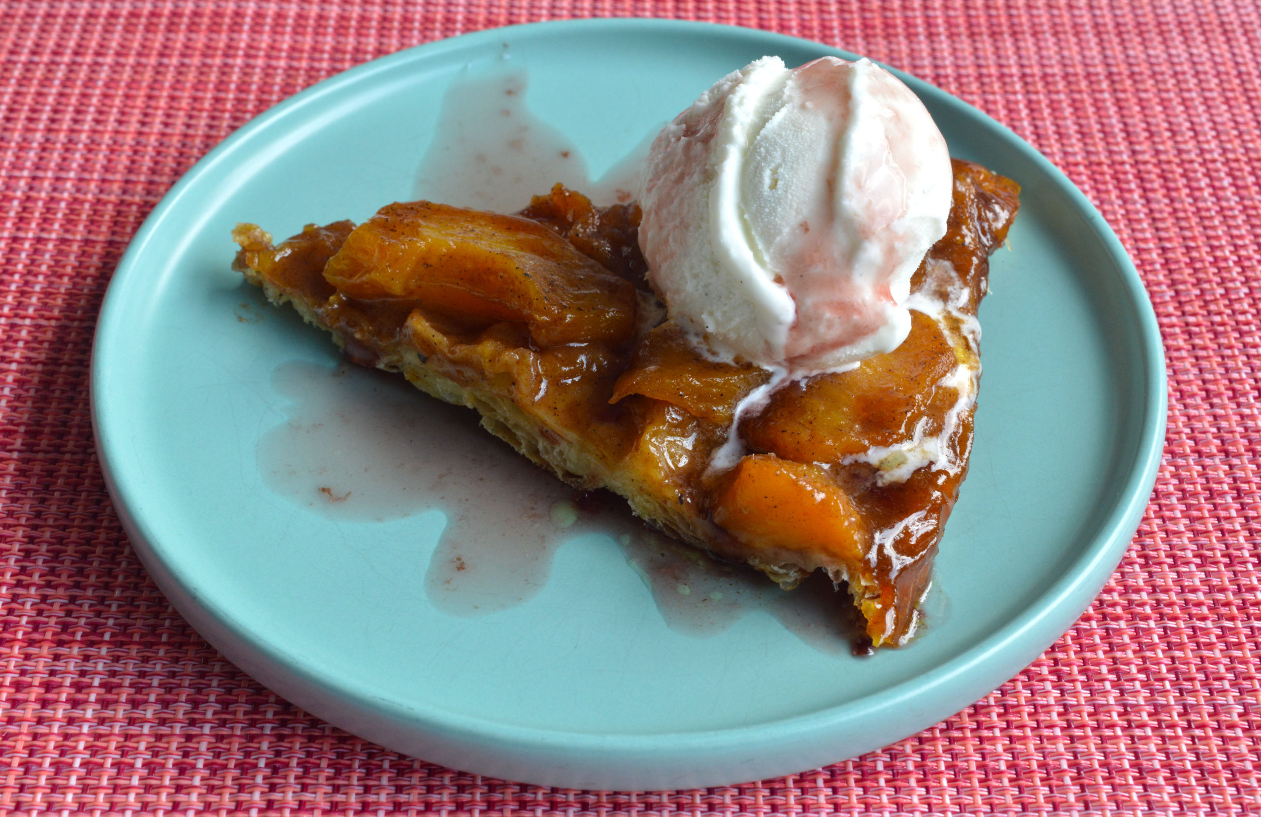 Tarte tatin με ροδάκινα - cookingroutes